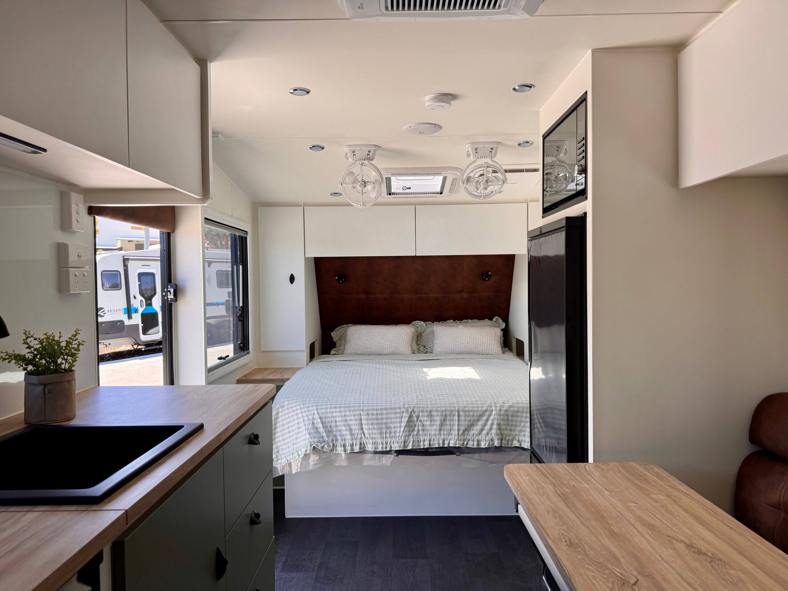21'6 OG (ORDER) - Gypsy King Caravans