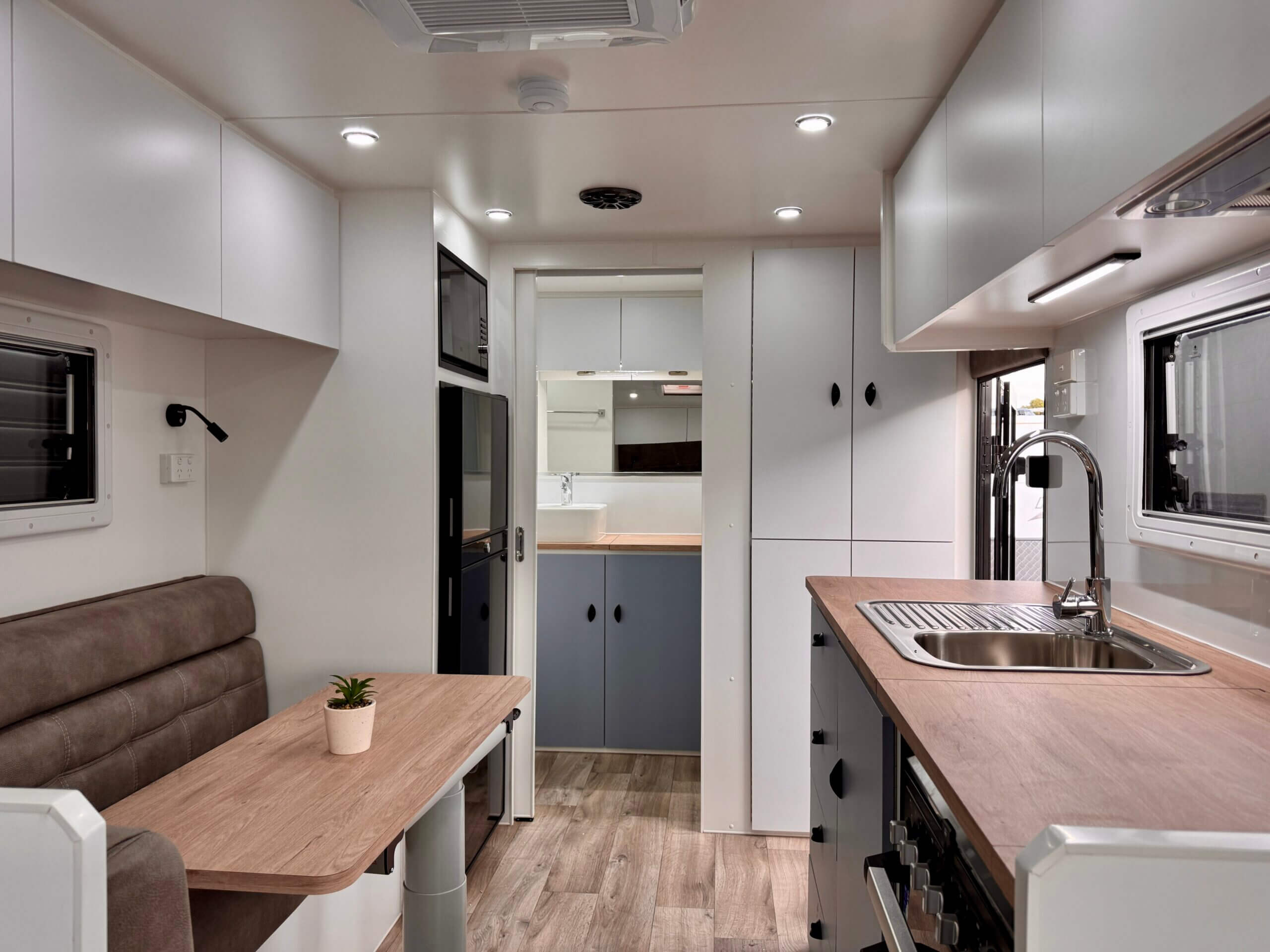 2025 Gypsy King Caravans - 19'6 Offroad Couples with Ensuite